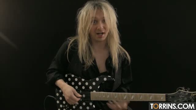 Six String Minor Shape Sweep - Sweep Picking and Arpeggios | Torrins